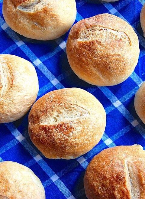 Olive Oil Buns – Russell Taylors